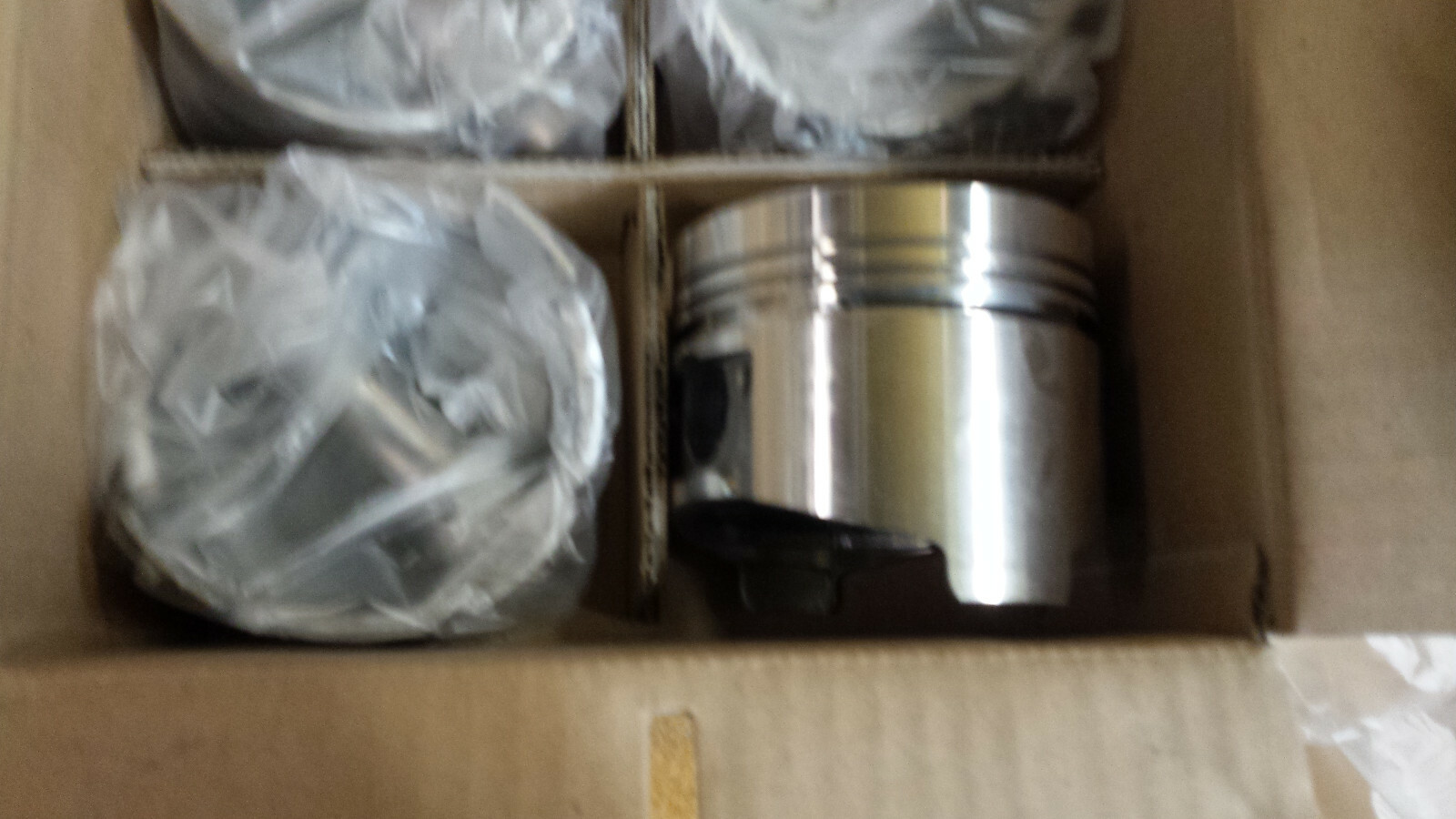 2.4 4G64 CHRYSLER PISTONS 1992 STANDARD BORE SET OF 4 | eBay