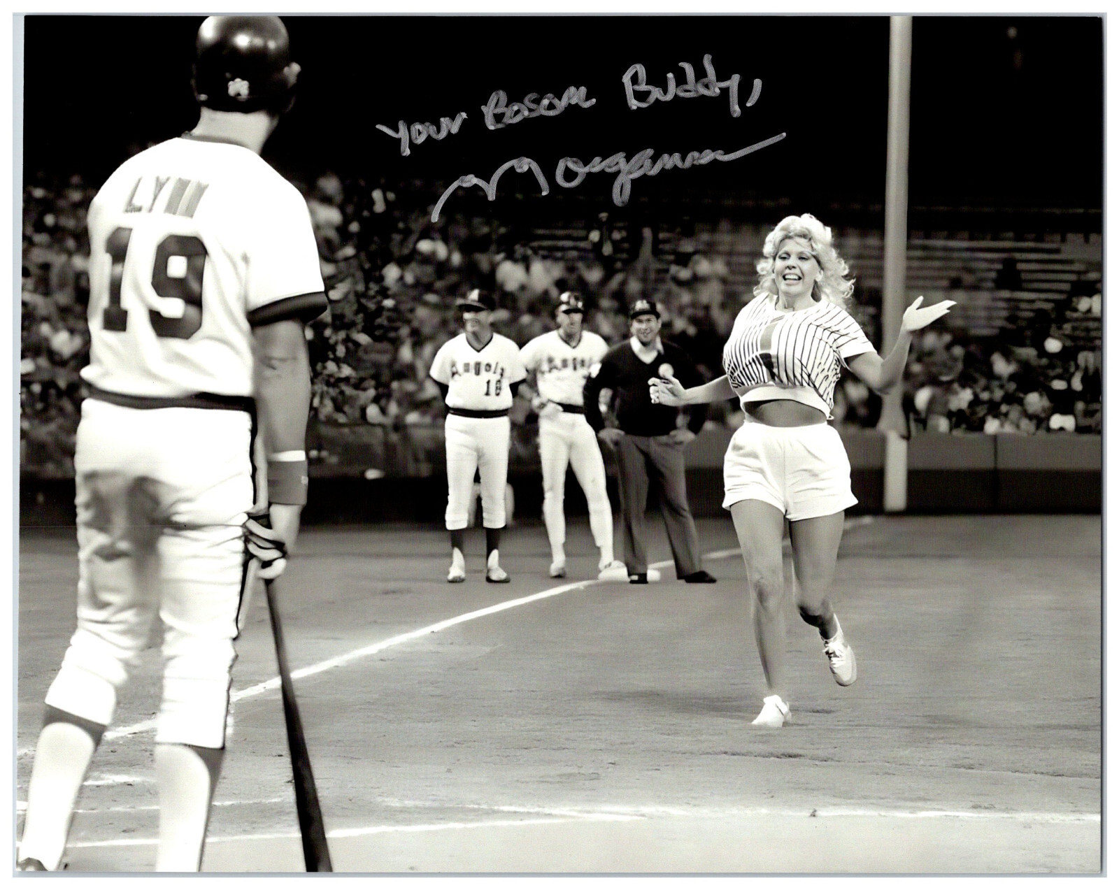 Morganna Roberts The Kissing Bandit Hand Signed 8x10 Photo #1 | eBay