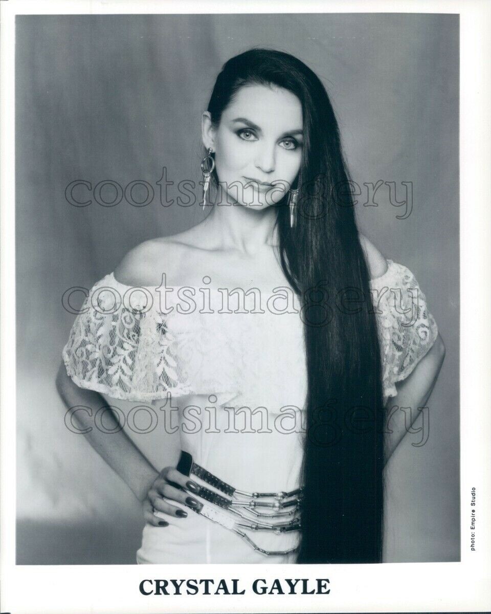 Crystal Gail Country Singer