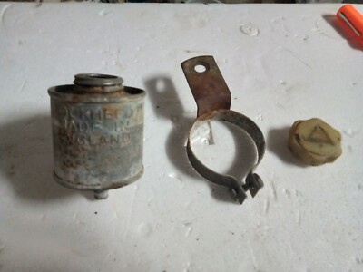 RARE LOCKHEED BRAKE/CLUTCH MASTER CYLINDER RESERVOIR WITH BRACKET FREE ...