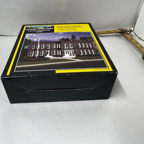 Design preservation models 12500 county courthouse train model kit | eBay