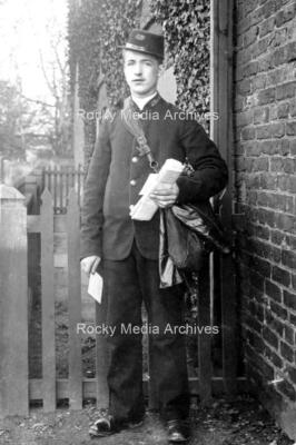 Vrs-95 The Postman, Church Lane, Methley, Leeds, Yorkshire C1910. Photo ...