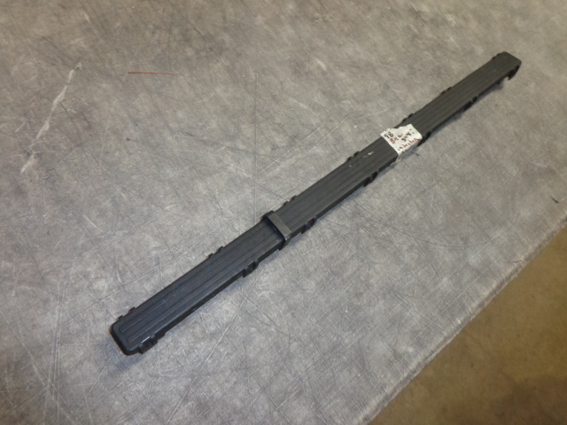 Fuel Injector Housing 2.8 L 6 Cyl BMW 328i Convertible 94 95 96 97 98 ...