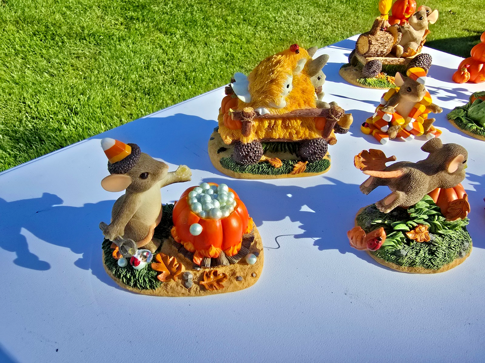 Lot of 11! Charming Tails Halloween Autumn Mice Mouse Figurines in ...
