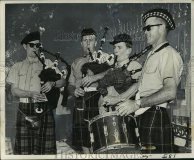1964 Press Photo Bagpipers of The Crescent City Pipe and Drum Band, New ...