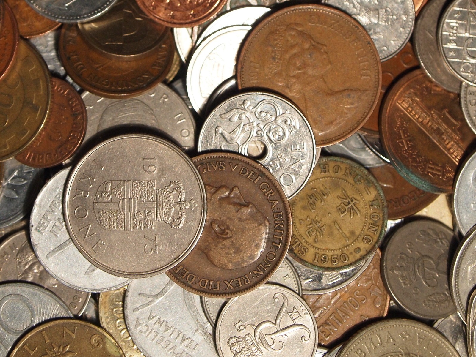 Two Pounds (roughly ~200+/-) WORLD COINS Bulk Mixed Lot FOREIGN COINS ...
