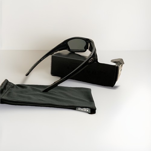 Oakley VALVE polished black/black iridium POLARIZED OO9236 12-837 ...