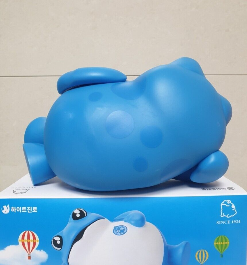 [Hite Jinro Soju] Frog Lying Down Toad Toy Figure /Korea | eBay