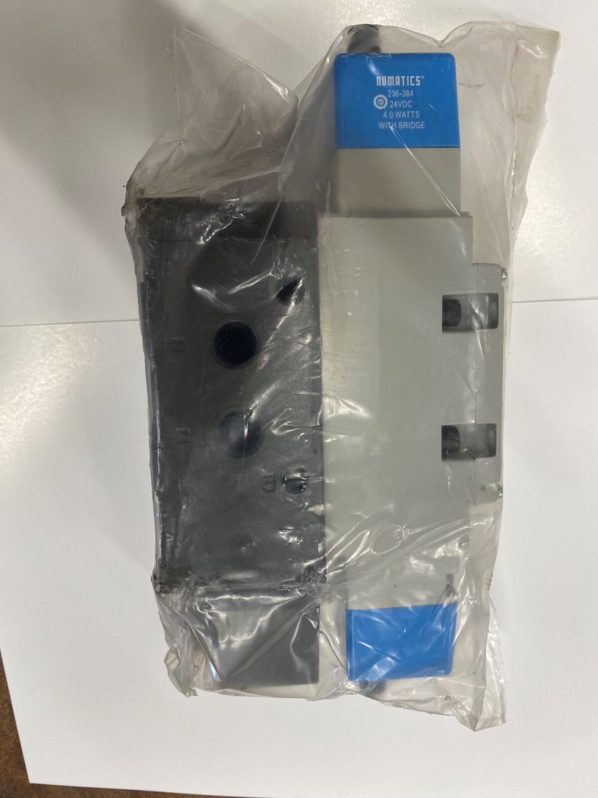 NUMATICS/AVENTICS SOL-PILOT VALVE open center, spring return 3/8 NPT w ...