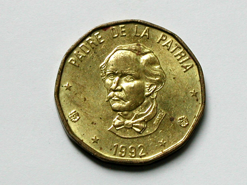 Dominican Republic 1992 1 PESO Coin with 11-Sided Shape & DUARTE ON ...