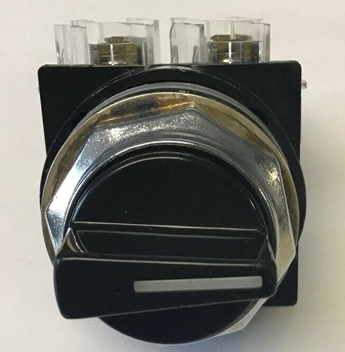 GENERAL ELECTRIC CR104P SELECTOR SWITCH 3POS. NEMA A600 | eBay