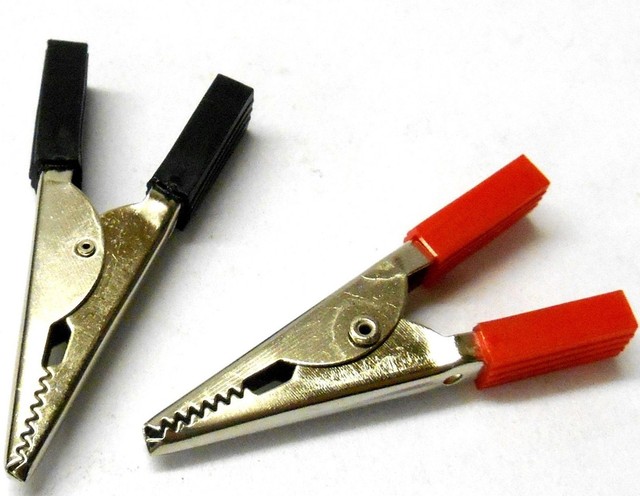C1403 Aligator Micro Mini Crocodile Clips Clamp Black and Red Pair 50mm ...