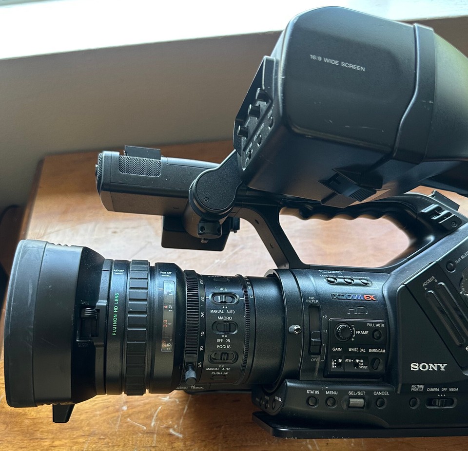 Sony PMW-EX3 16GB XDCAMEX HD Semi Shoulder Mount Professional Camcorder ...
