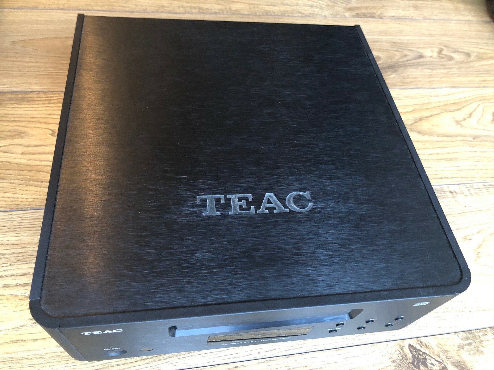 Teac Reference 600 series - Teac PD-H600 CD player + Teac AG-H600DNT ...