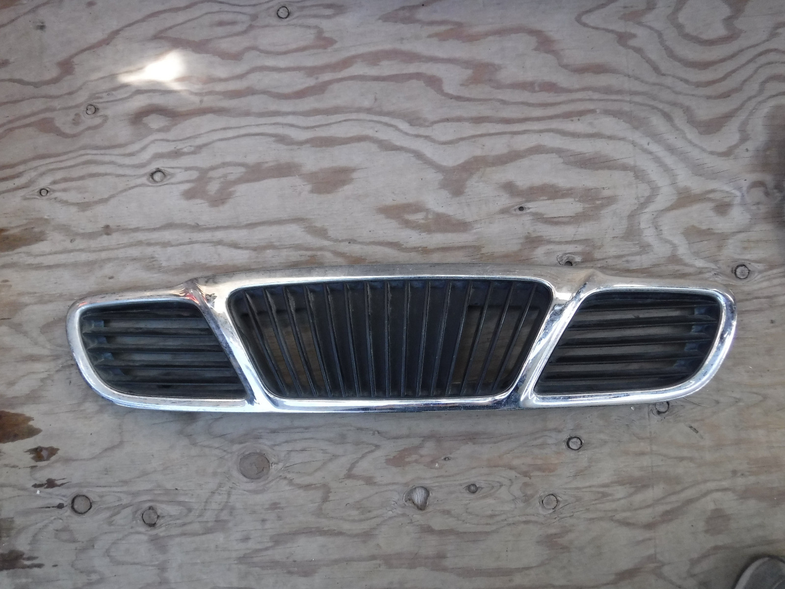 2001 2002 Daewoo Lanos front grille 96215294 | eBay