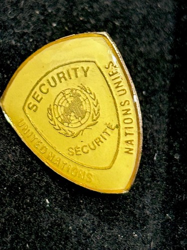 Exclusive UN SECURITY GOLDEN PIN - UNITED NATIONS LAPEL BADGE Nations ...