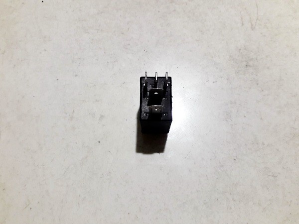 7m0951253c 95vw 10k705 ea Relay module for Audi A3 UK669795-42 | eBay UK