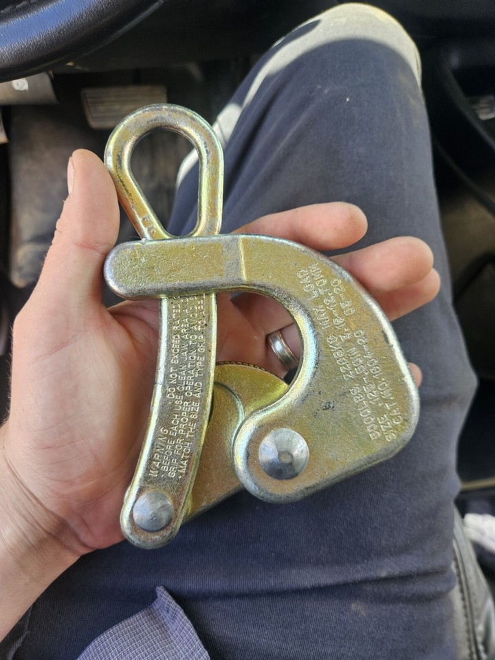 Klein Tools Haven's Grip with Swing Latch - Gold (1604-20) 92644472046 ...