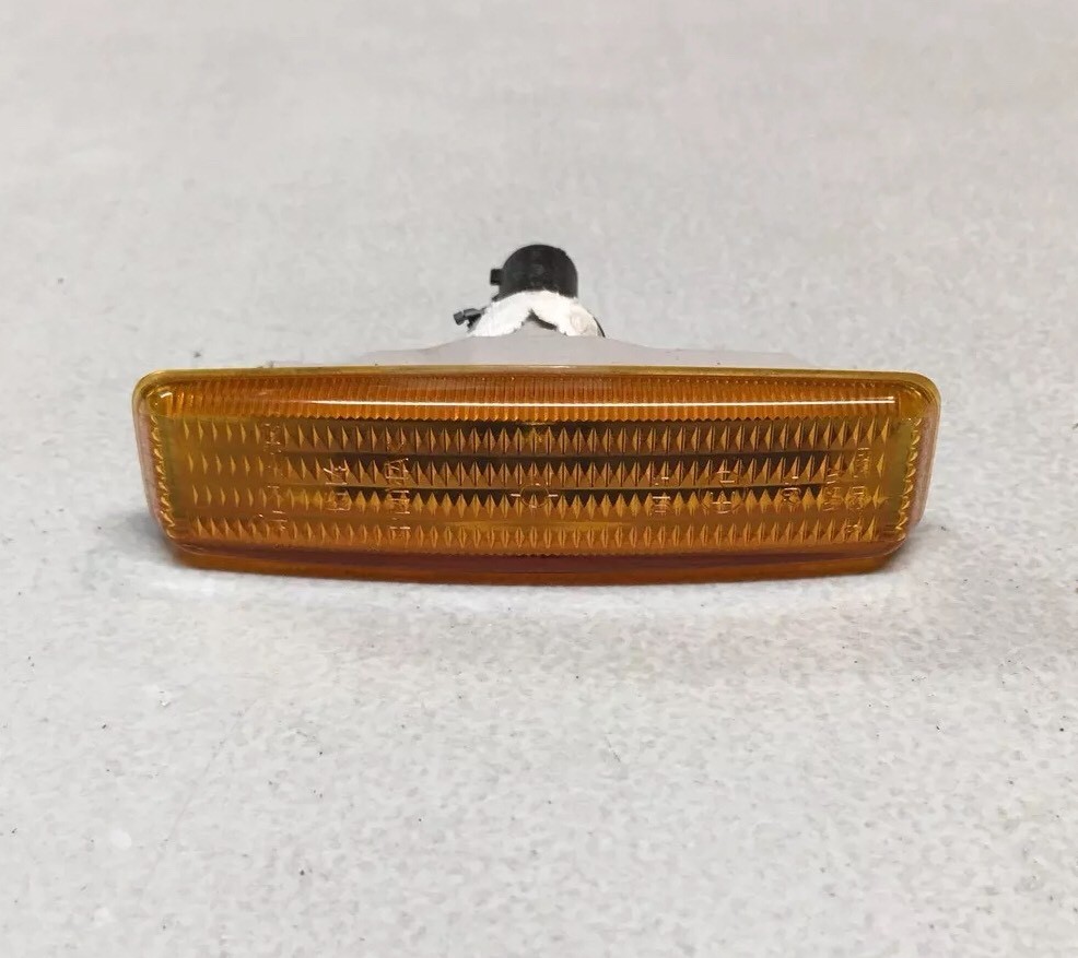 BMW E39 Turn Signal Light Fender Side Marker Lamp Amber Lens ...