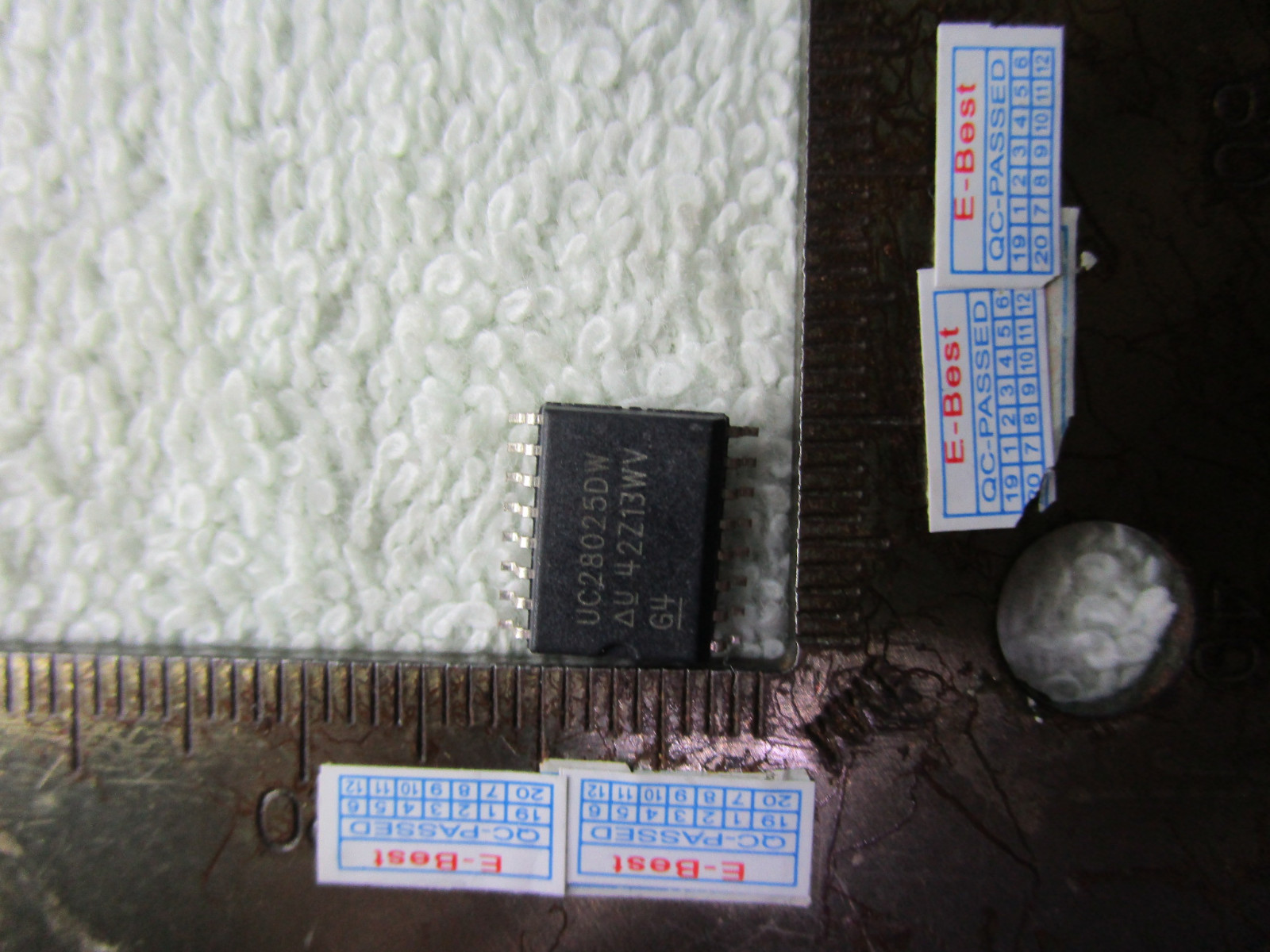 5pcs UC2B025DW UC28O25DW UC2802SDW UC28025DWR UC28025DW SOP16 IC Chip ...