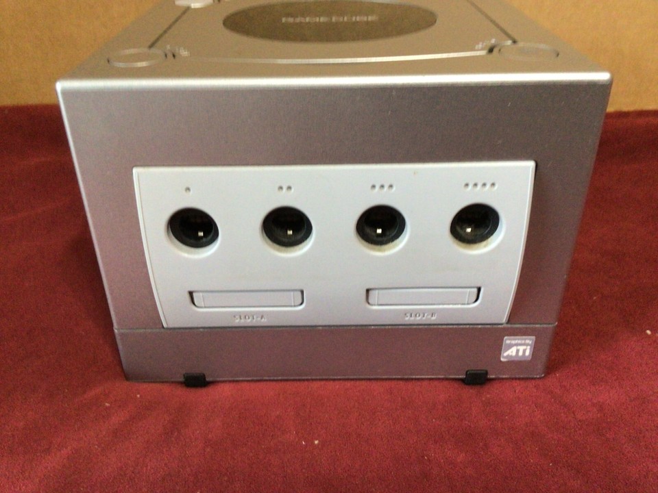 Nintendo GameCube Console DOL-101 Silver w/Mad Catz Wireless Controller ...