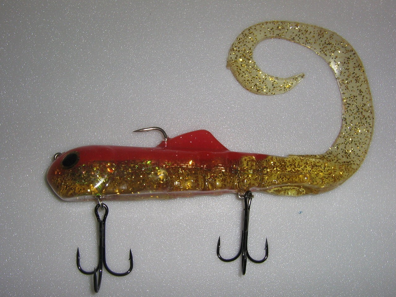 BULL DOGS MUSKIE LURES GOLDEN CHERRY | eBay