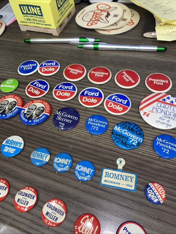 Lot Of 32 Vintage Political Buttons | eBay