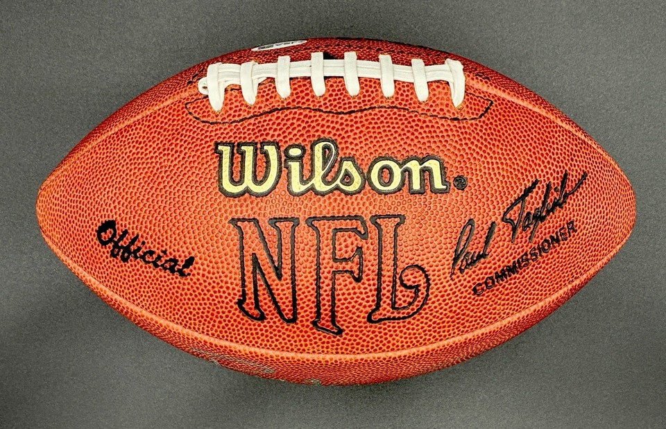 Brett Favre Signed Vintage Football JSA COA NFL Wilson Green Bay ...