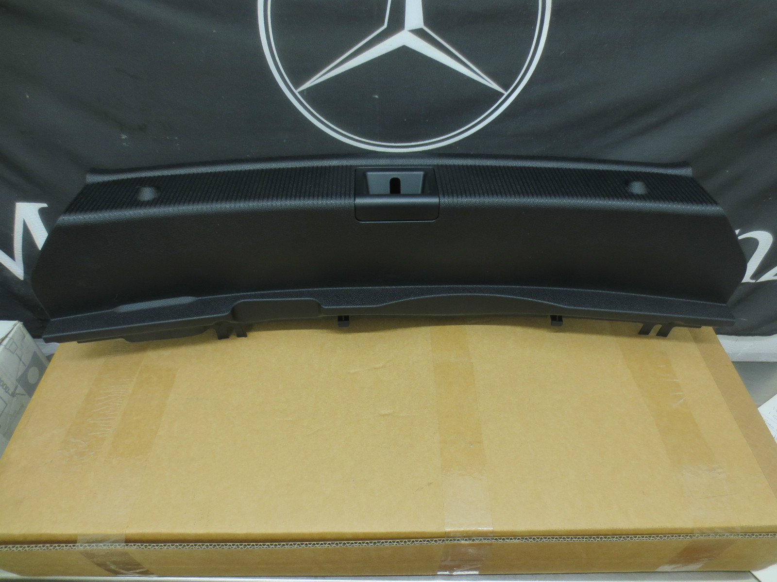 Mercedes C Class 07-14 W204 Boot Trim Assy Part No A204 690 08 25 9501 ...
