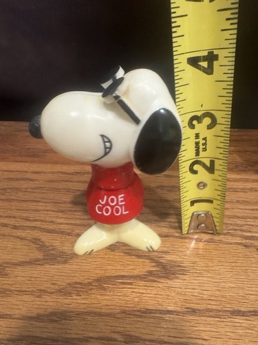 Snoopy Joe Cool 1966 Mini Light Flashlight. Works. Peanuts Collectibles ...