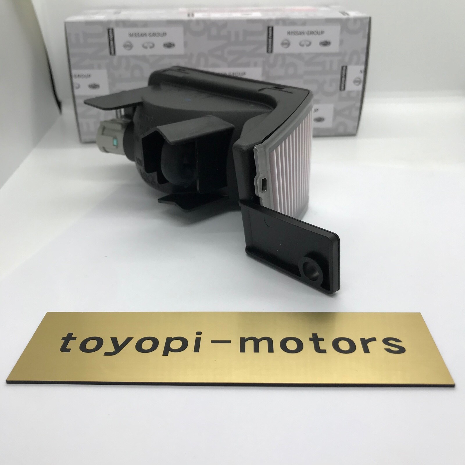 NISSAN Genuine Skyline BNR34 GTR R34 Rear Bumper Fog Lamp Light 26580 ...