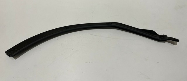 Genuine Land Rover Discovery 3 or 4 Door Cladding Seals CGE500420 ...