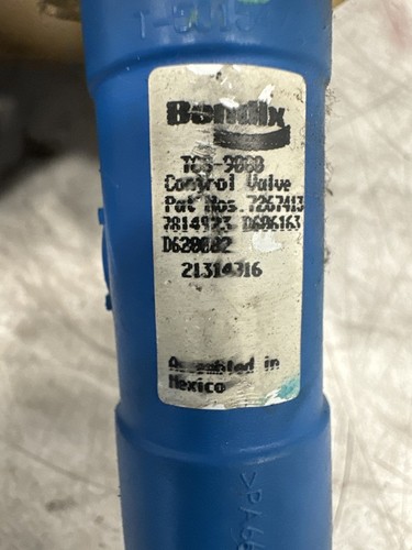 2015 Volvo VNL Gen 2 Air Valve Components 7267413 (361-10930) | eBay