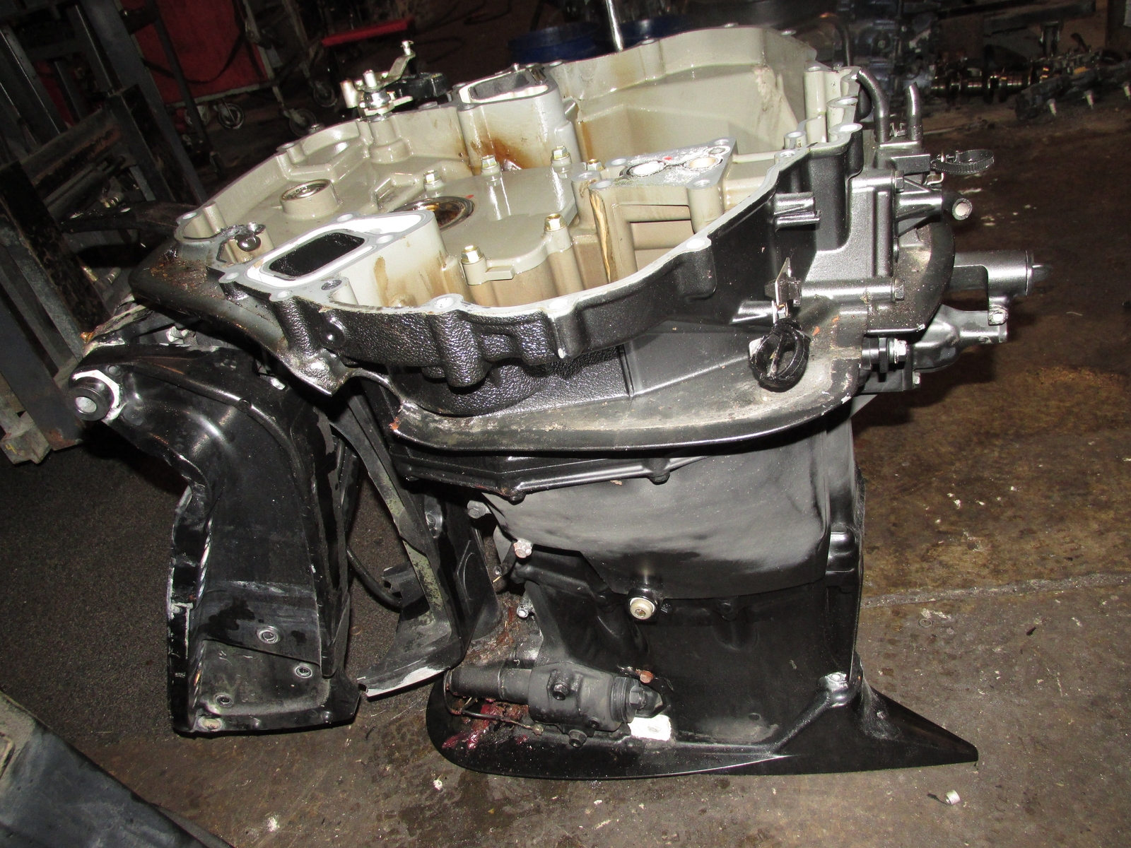 Suzuki DF250 250hp outboard 25" midsection | eBay