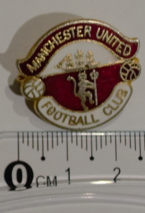 MANCHESTER UNITED F C VINTAGE RED DEVIL / CREST PIN BADGE MUFC, MAN UTD ...