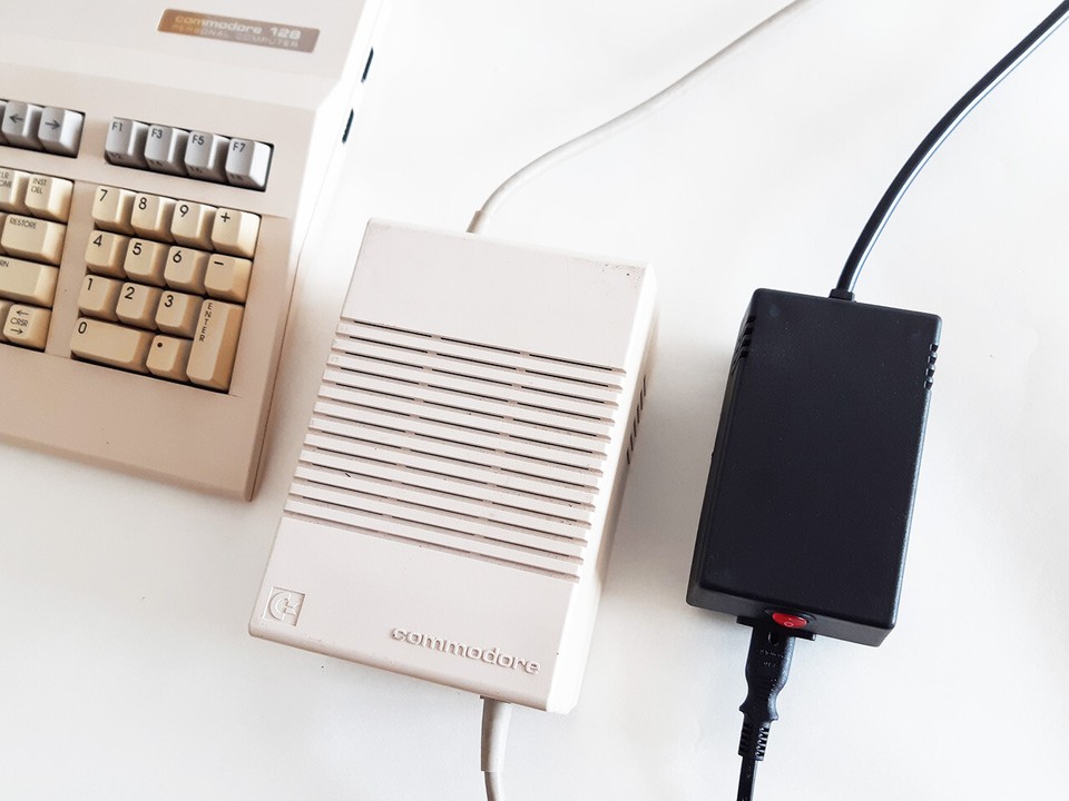 C128 PSU - COMMODORE 128 power supply - 30 Watt, LED, POWER SWITCH (US ...