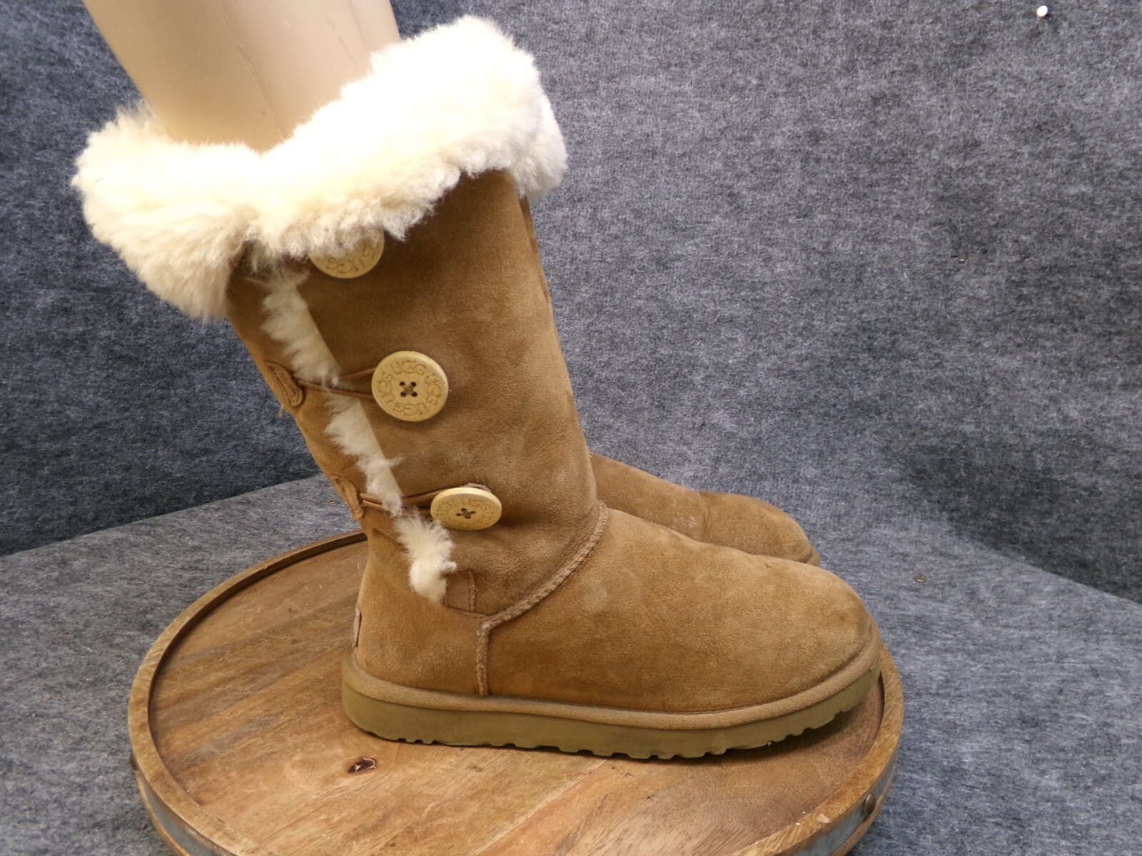 UGG Women Bailey Button Triplet Chestnut Suede Shearl… - Gem