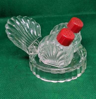 Vintage Miniature Shell Design Red Top 2" Tall With Base Salt & Pepper ...