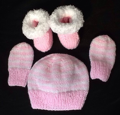 Hand Knit Pink White Newborn Baby To 3 Month Hat Mittens & Snuggly Boot ...