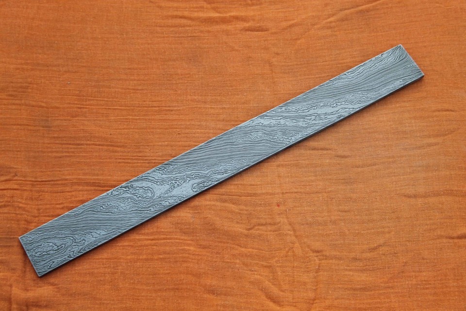 Custom handmade fine twisted pattern Damascus steel billet bar 380x39 ...