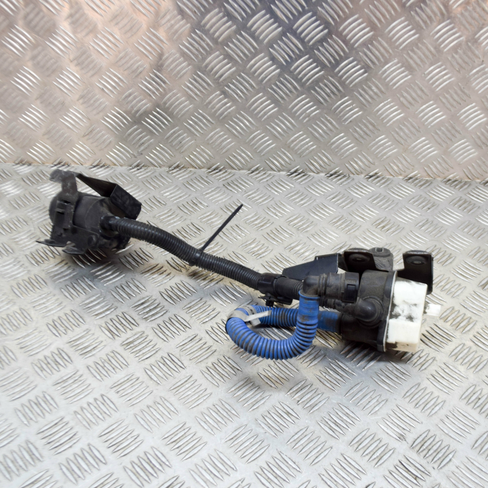 MASERATI QUATTROPORTE M156 Fuel Vapor Leak Detection Pump 0261222010 3 ...