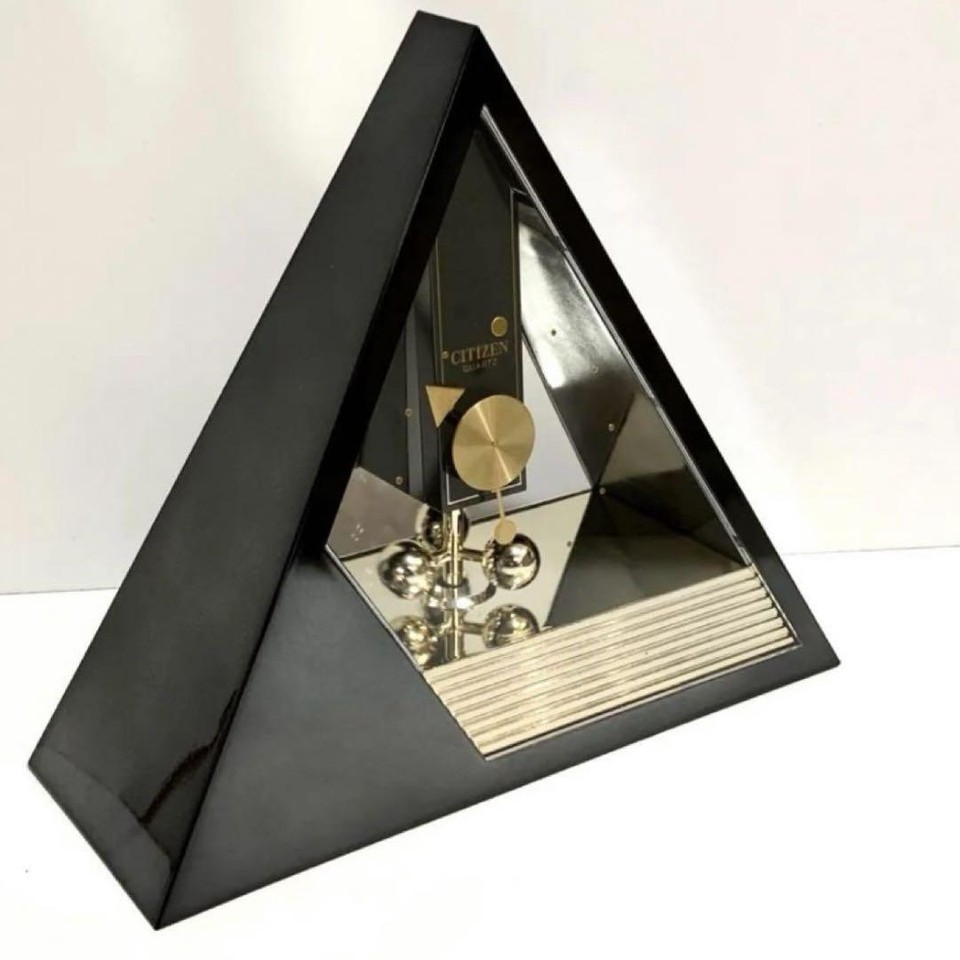 VINTAGE Citizen Postmodern Triangle Pendulum Clock Mid-century Battery ...