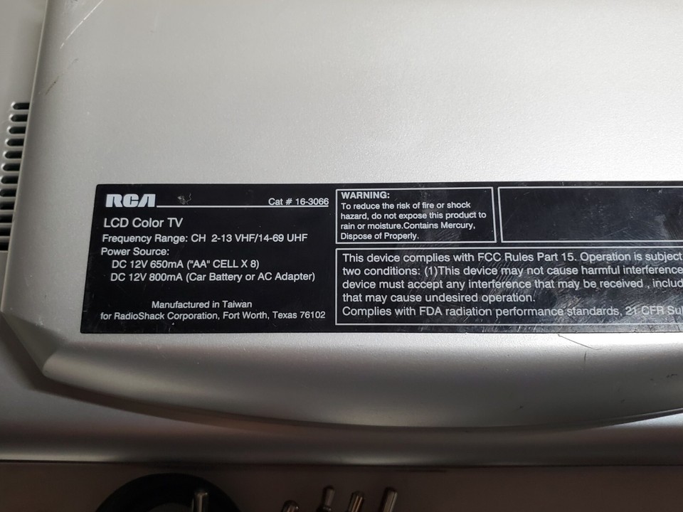 RCA LCD Color TV Television Portable AC & Battery 16-3066 Working (no ...