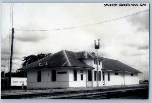 Warren Minnesota MN Postcard View of GN Depot Station 1970 Unposted ...