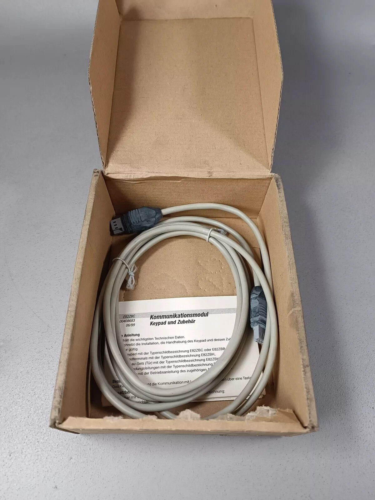 1Pcs New E82ZWL025 Inverter Programmer 2.5M Cable | eBay