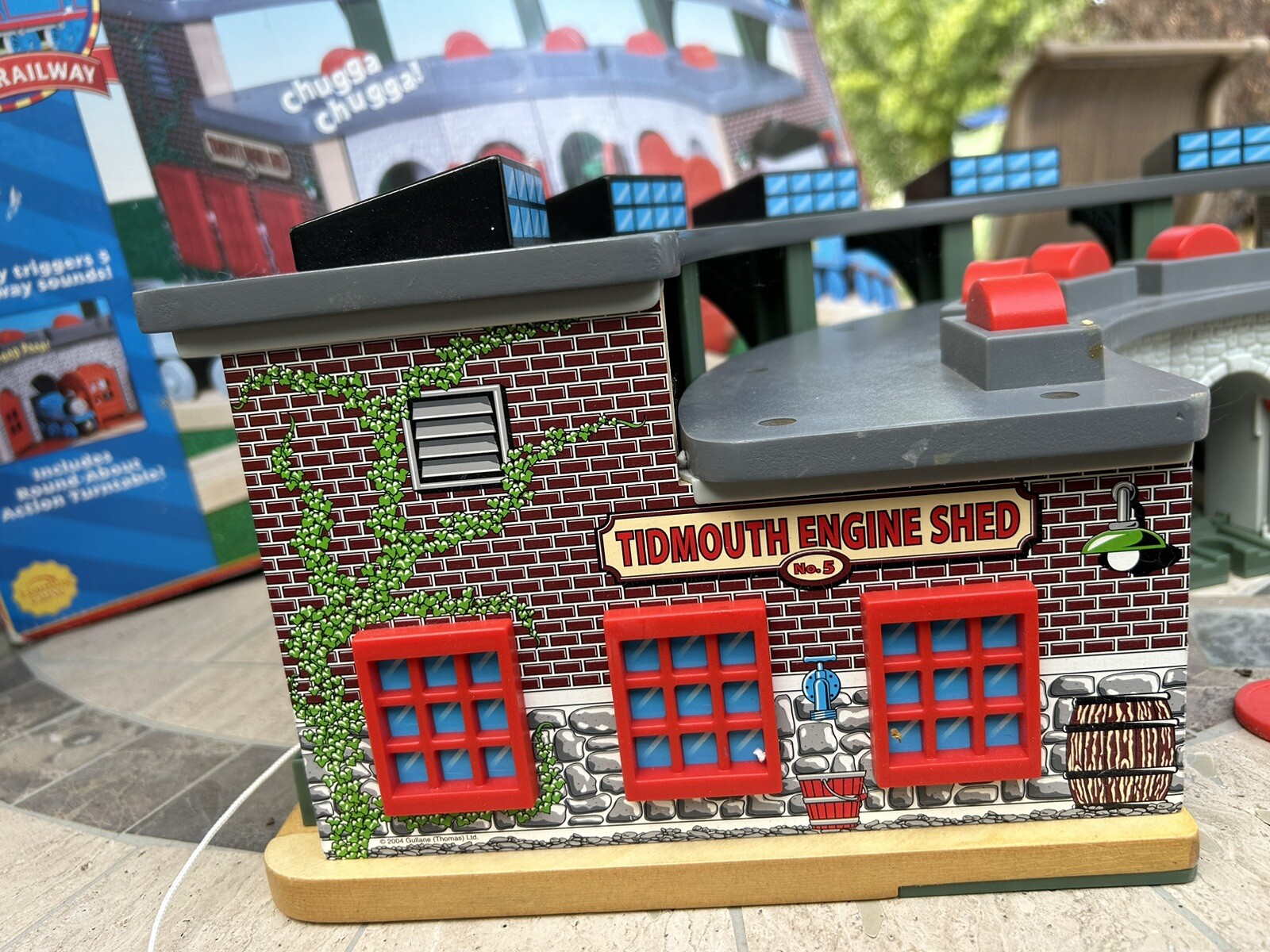 Thomas the Train Tidmouth Engine Shed Deluxe Wood Roundhouse Station | eBay