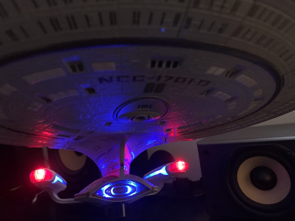 RARE Star Trek Starship USS Enterprise NCC-1701-D Picard Diamond Select ...
