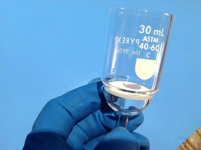 Lab Glassware - Pyrex Buchner Funnel