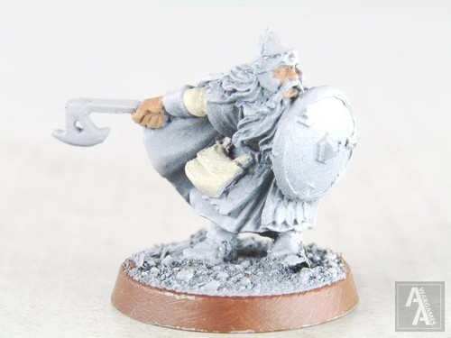 (422) Dwarf Captain Metal Dwarf Holds Lord Of The Rings Hobbit Middle ...