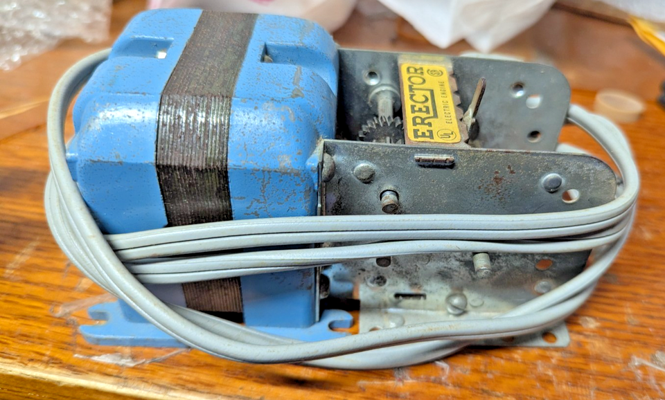 WORKING 49 MOTOR A.C. GILBERT ERECTOR nice orig plug NICE YELLOW DECAL ...
